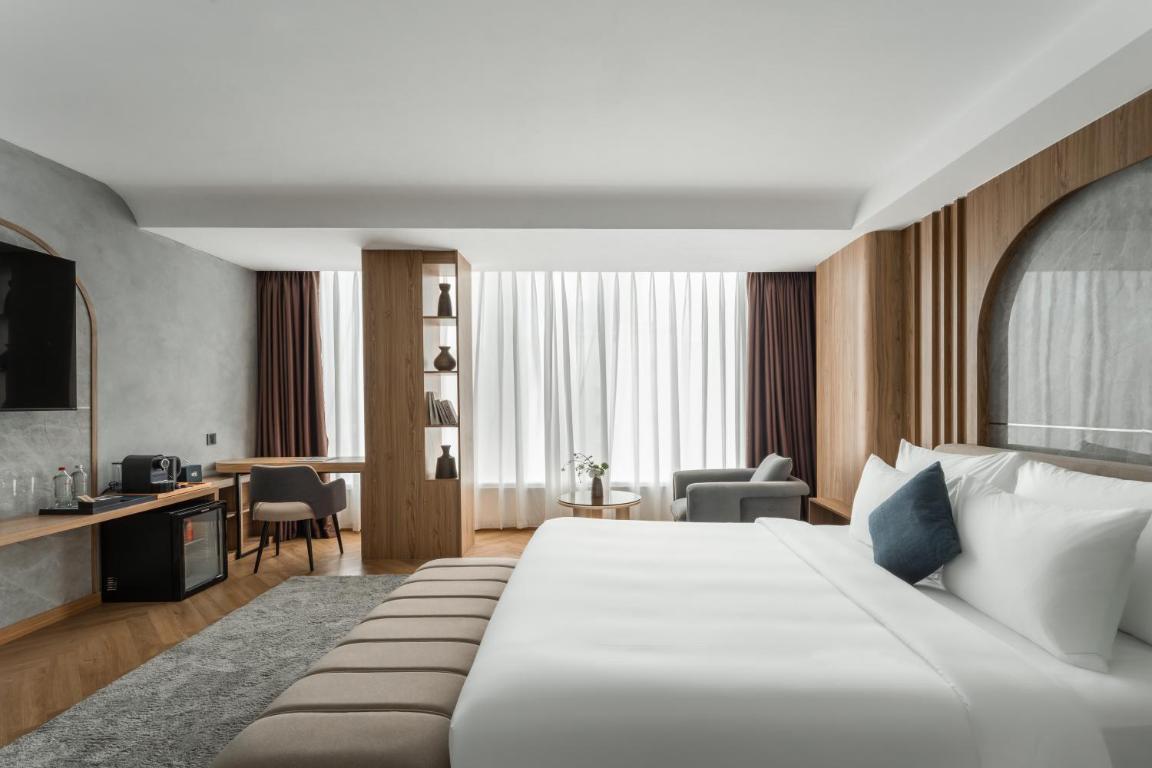 Kin Hotel Thai Van Lung - Concierge service Ho Chi Minh